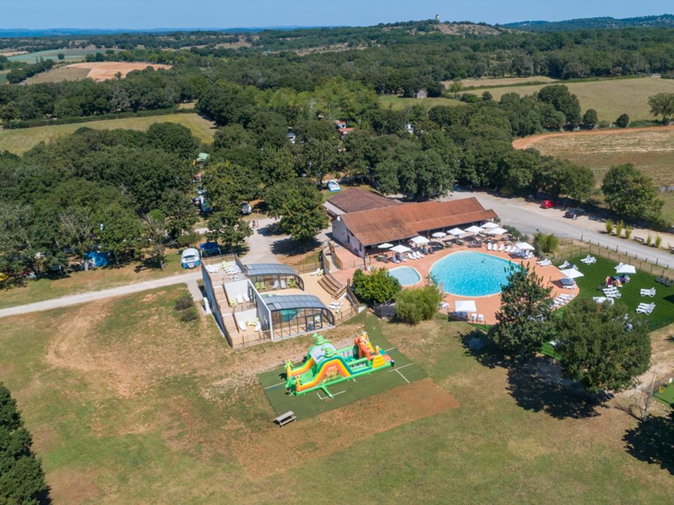 Camping Les Cigales - Ciela Village à Rocamadour, tarifs et réservations