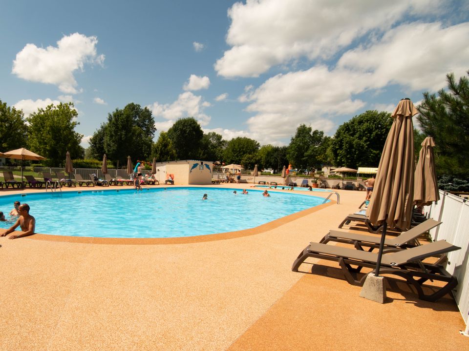 Camping Les Bords de Loue, 3* | Jura - Parcey