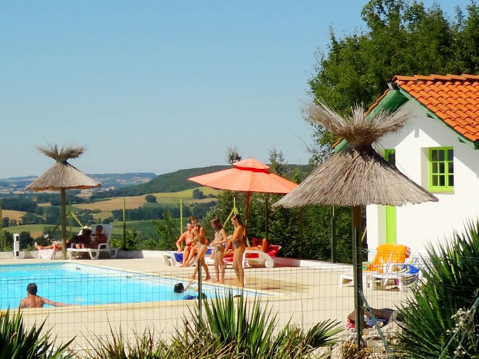 Camping Naturiste Les Manoques, 4*, Valeilles, Sud Ouest, France avec ...