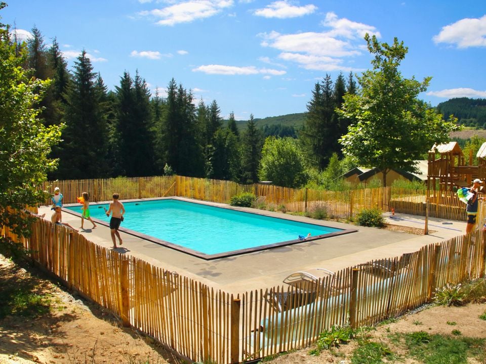 Camping La Chabanne à Chatel Montagne, tarifs et réservations