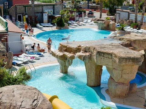 Camping le Front de Mer à ARGELES-SUR-MER, tarifs et réservations