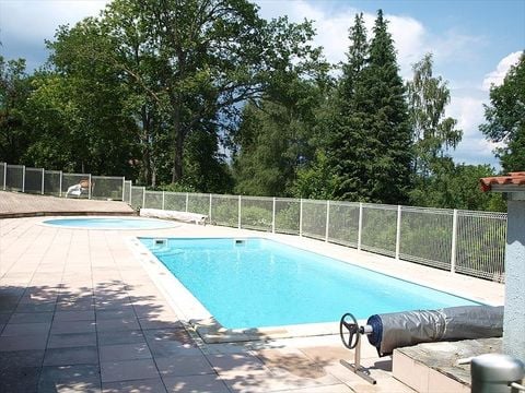 Camping Les Chelles - Puy-de-Dôme