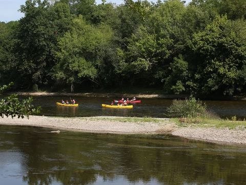 Camping Les Rives De La Dordogne - Domme