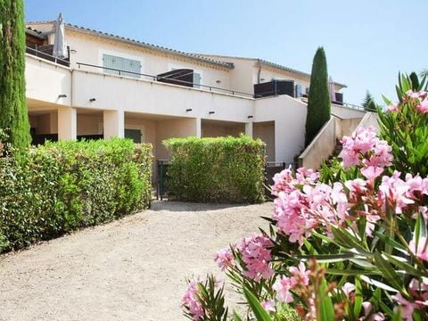Résidence Odalys Essentielle Les Soleils Du Luberon - Bonnieux