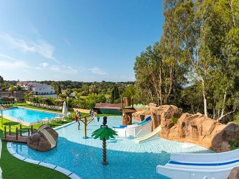 Apartamentos Els Llorers - Lloret de Mar