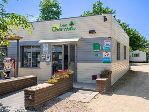 Camping Les Charmes - Aizenay