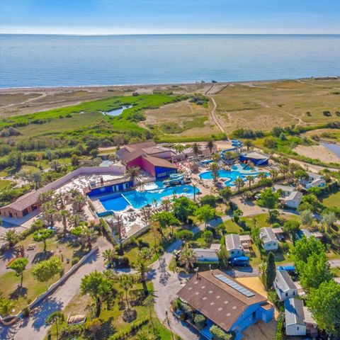Camping TORREILLES : 4 locations de mobil-home TORREILLES