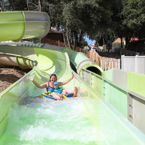 Camping Le Petit Rocher à LONGEVILLE SUR MER, tarifs et réservations