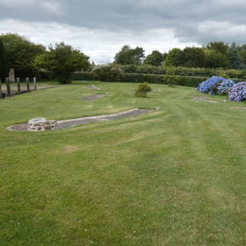 Camping Domaine du Launay à PLOUEZEC, tarifs et réservations