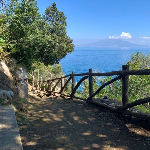 Camping Village Santa Fortunata à SORRENTO, tarifs et réservations