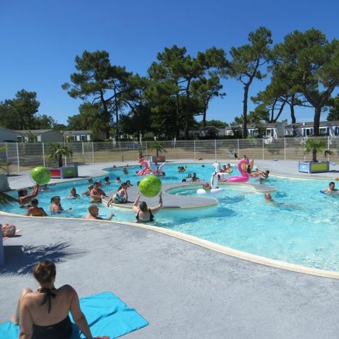 Camping Paradis Les Galets de la Mollière à CAYEUX SUR MER, tarifs et ...