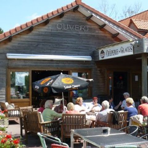 Camping CARAVANING L'OREE DU BOIS à RANG DU FLIERS, tarifs et réservations